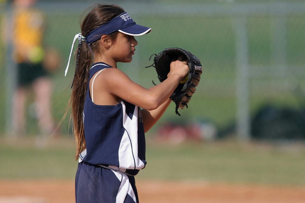 Softball: Fast Pitching Tips & Techniques